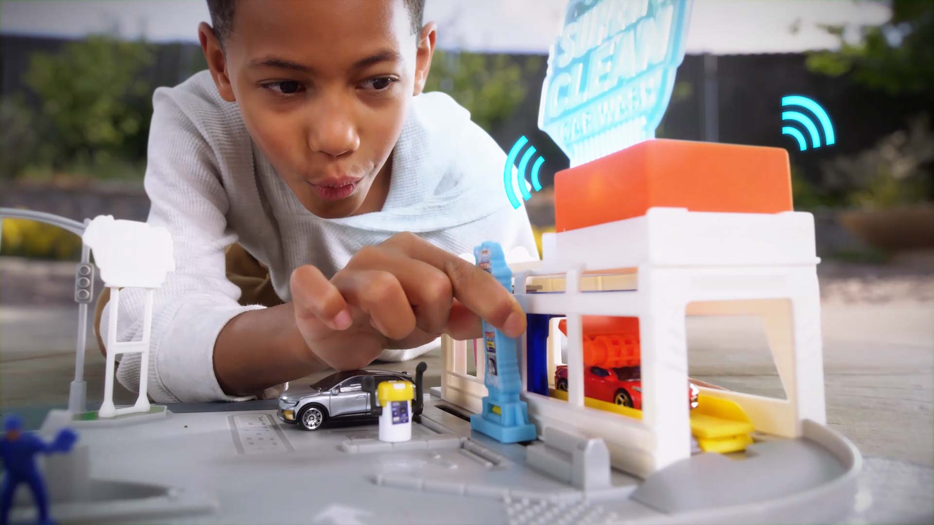 Matchbox: Super Clean Carwash - MAKE Matchbox: Super Clean Carwash - MAKE